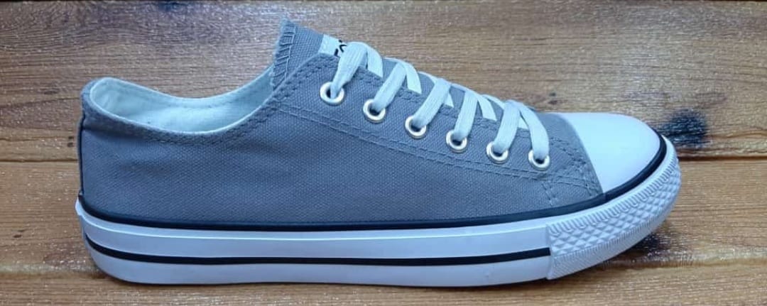 Custom Print Tekkies – Elevation